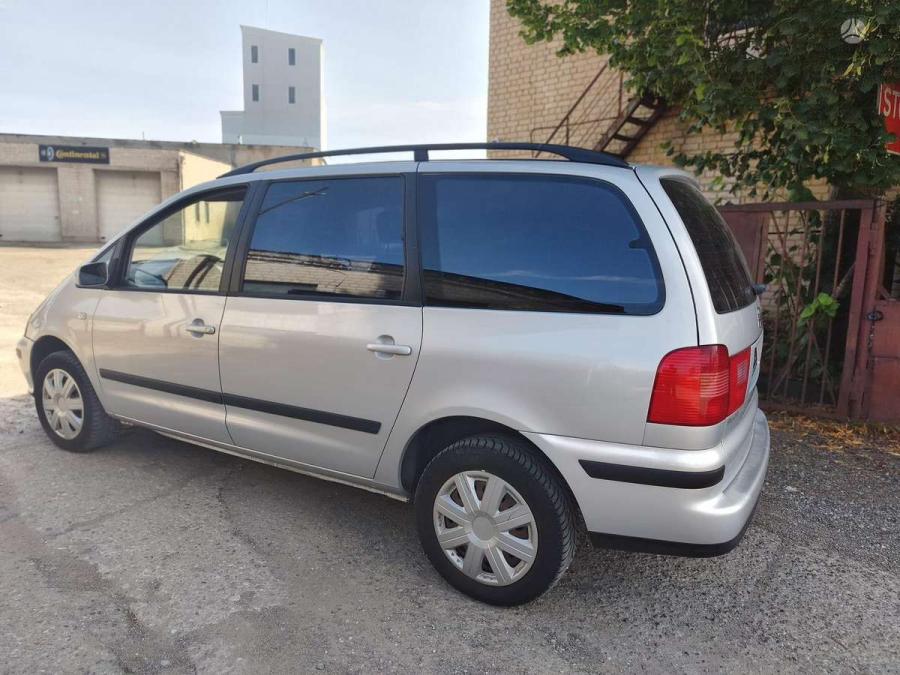Grey SEAT Alhambra 2003 in Utena, with an engine capacity of 1.90 L and mileage of 290 thousand km for 2250 €, photo 18 on AUTOMOTO.COM.LV