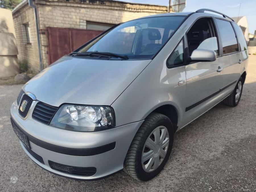 Grey SEAT Alhambra 2003 in Utena, with an engine capacity of 1.90 L and mileage of 290 thousand km for 2250 €, photo 25 on AUTOMOTO.COM.LV