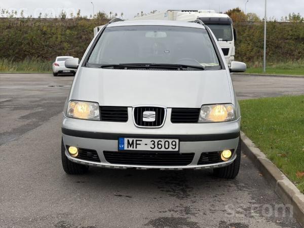 Pelēks SEAT Alhambra 2003 Daugavpils, ar dzinēja tilpumu 1.90 L un nobraukumu 258 tūkst. km par 2100 €, foto 3 vietnē AUTOMOTO.COM.LV