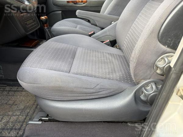Pelēks SEAT Alhambra 2003 Daugavpils, ar dzinēja tilpumu 1.90 L un nobraukumu 258 tūkst. km par 2100 €, foto 11 vietnē AUTOMOTO.COM.LV