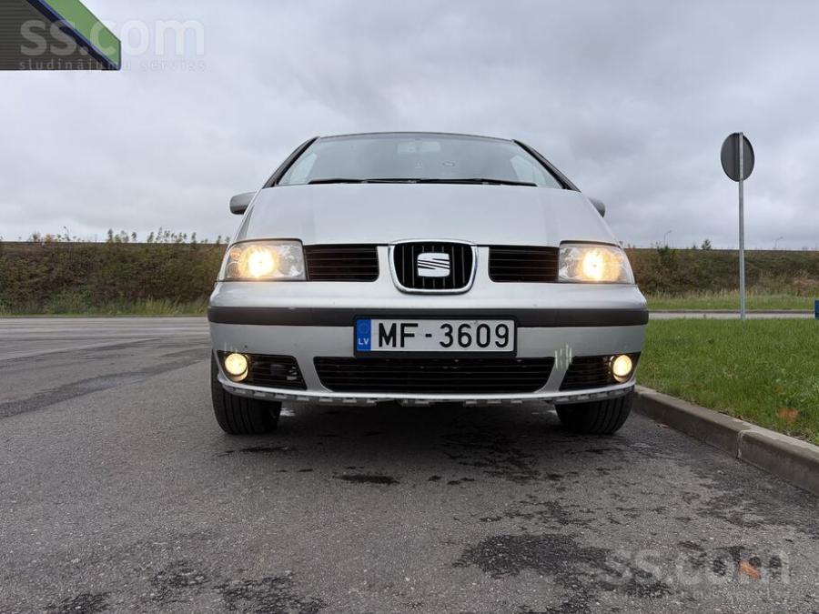 Pelēks SEAT Alhambra 2003 Daugavpils, ar dzinēja tilpumu 1.90 L un nobraukumu 258 tūkst. km par 2100 €, foto 20 vietnē AUTOMOTO.COM.LV