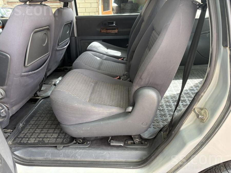 Pelēks SEAT Alhambra 2003 Daugavpils, ar dzinēja tilpumu 1.90 L un nobraukumu 258 tūkst. km par 2100 €, foto 24 vietnē AUTOMOTO.COM.LV