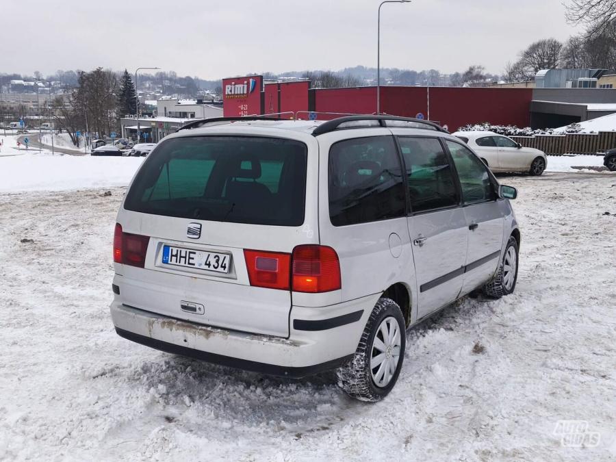 Grey SEAT Alhambra 2004 in Vilnius, with an engine capacity of 1.90 L and mileage of 403 thousand km for 1299 €, photo 3 on AUTOMOTO.COM.LV