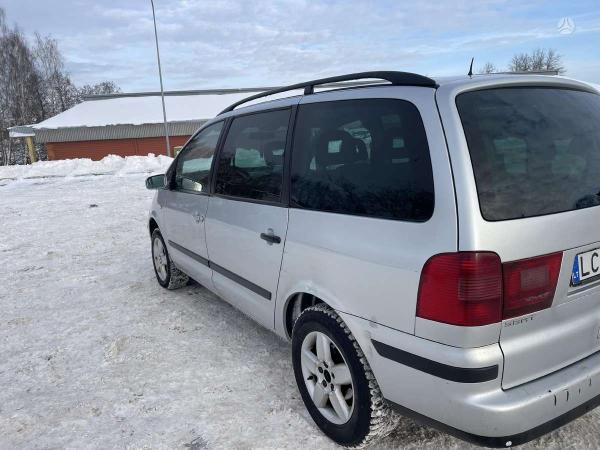 Grey SEAT Alhambra 2004 in Moletai, with an engine capacity of 1.90 L and mileage of 460 thousand km for 1250 €, photo 4 on AUTOMOTO.COM.LV