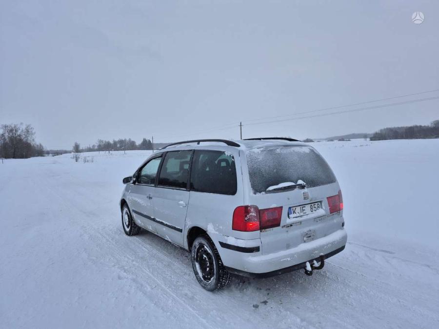 Grey SEAT Alhambra 2004 in Kupiskis, with an engine capacity of 1.90 L and mileage of 361 thousand km for 950 €, photo 6 on AUTOMOTO.COM.LV