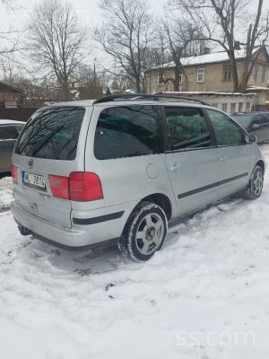 Grey SEAT Alhambra 2004 in Riga, with an engine capacity of 2.00 L and mileage of 261 thousand km for 990 €, photo 5 on AUTOMOTO.COM.LV