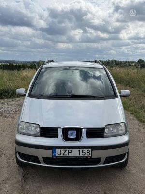 Grey SEAT Alhambra 2004 in Vilnius, with an engine capacity of 1.98 L and mileage of 275 thousand km for 1000 €, photo 4 on AUTOMOTO.COM.LV