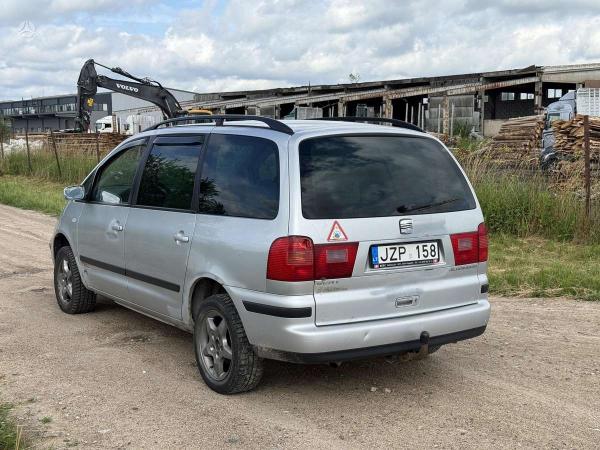 Pelēks SEAT Alhambra 2004 Viļņa, ar dzinēja tilpumu 1.98 L un nobraukumu 275 tūkst. km par 1000 €, foto 5 vietnē AUTOMOTO.COM.LV