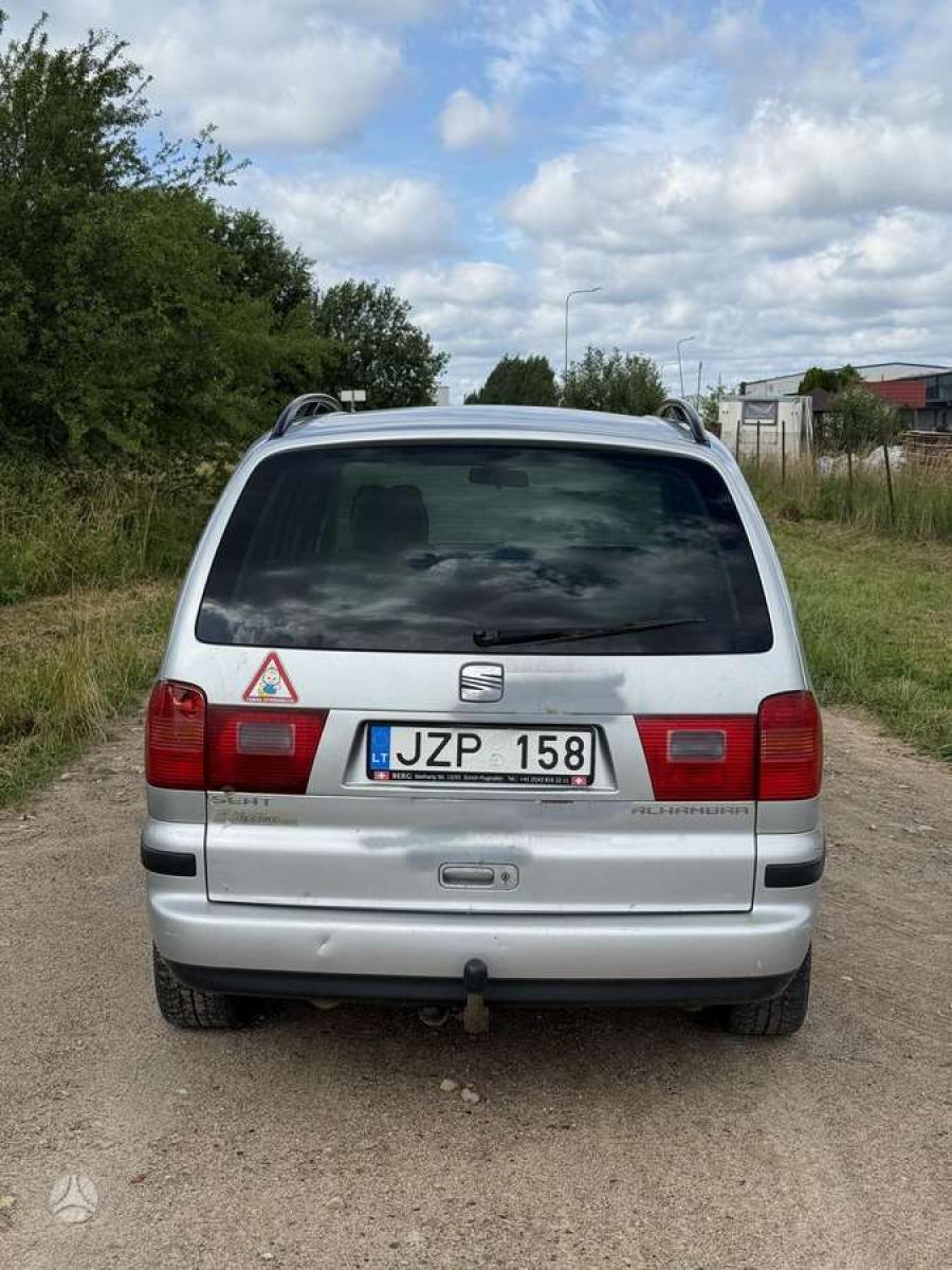 Grey SEAT Alhambra 2004 in Vilnius, with an engine capacity of 1.98 L and mileage of 275 thousand km for 1000 €, photo 9 on AUTOMOTO.COM.LV