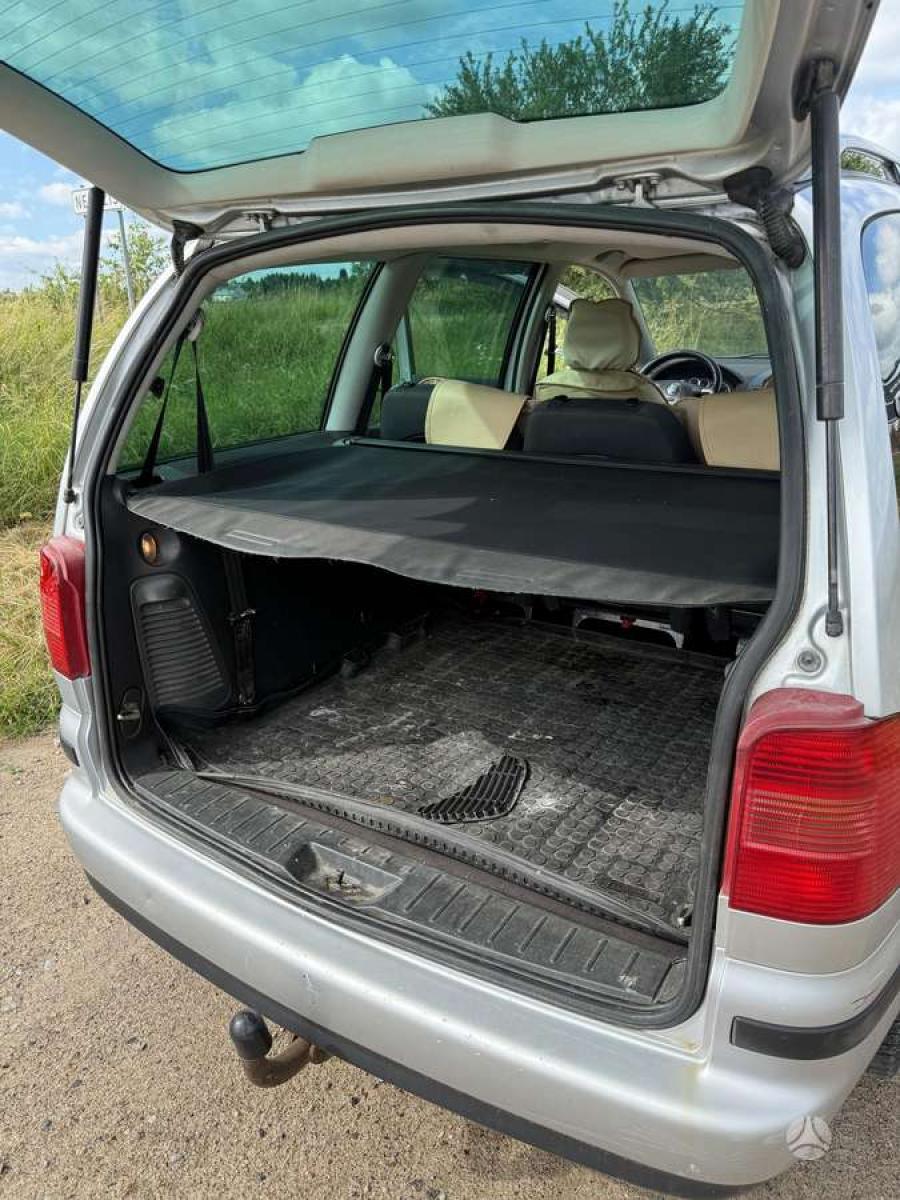 Grey SEAT Alhambra 2004 in Vilnius, with an engine capacity of 1.98 L and mileage of 275 thousand km for 1000 €, photo 15 on AUTOMOTO.COM.LV