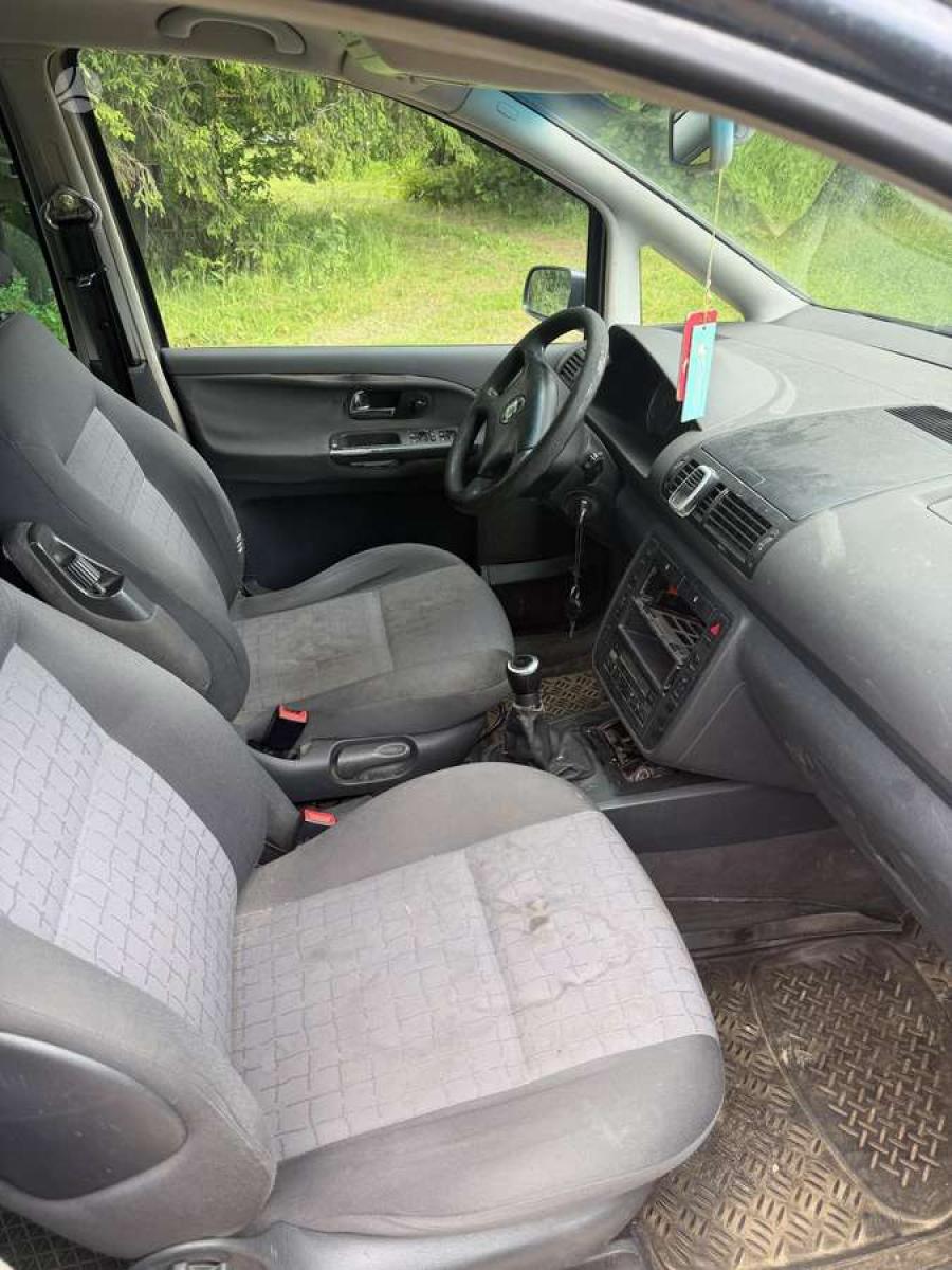 Pelēks SEAT Alhambra 2005 Šalčininkai, ar dzinēja tilpumu 1.90 L un nobraukumu 326 tūkst. km par 650 €, foto 4 vietnē AUTOMOTO.COM.LV