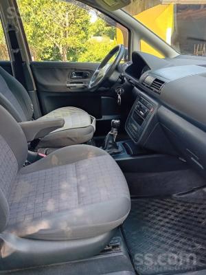 Grey SEAT Alhambra 2005 in Riga, with an engine capacity of 1.90 L and mileage of 312 thousand km for 1600 €, photo 9 on AUTOMOTO.COM.LV