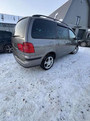Pelēks SEAT Alhambra 2006 Marijampole, ar dzinēja tilpumu 1.97 L un nobraukumu 341 tūkst. km par 1800 €, foto 4 vietnē AUTOMOTO.COM.LV