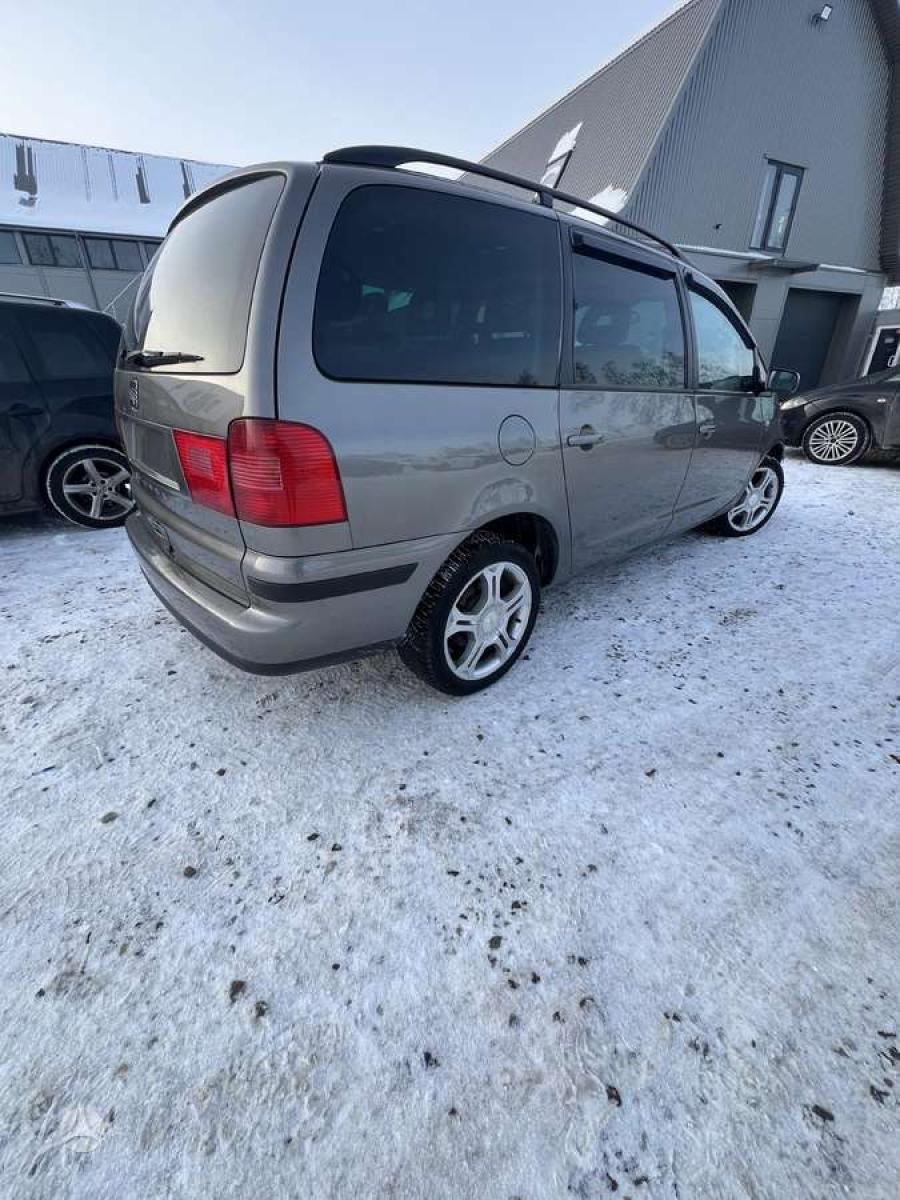 Pelēks SEAT Alhambra 2006 Marijampole, ar dzinēja tilpumu 1.97 L un nobraukumu 341 tūkst. km par 1800 €, foto 4 vietnē AUTOMOTO.COM.LV