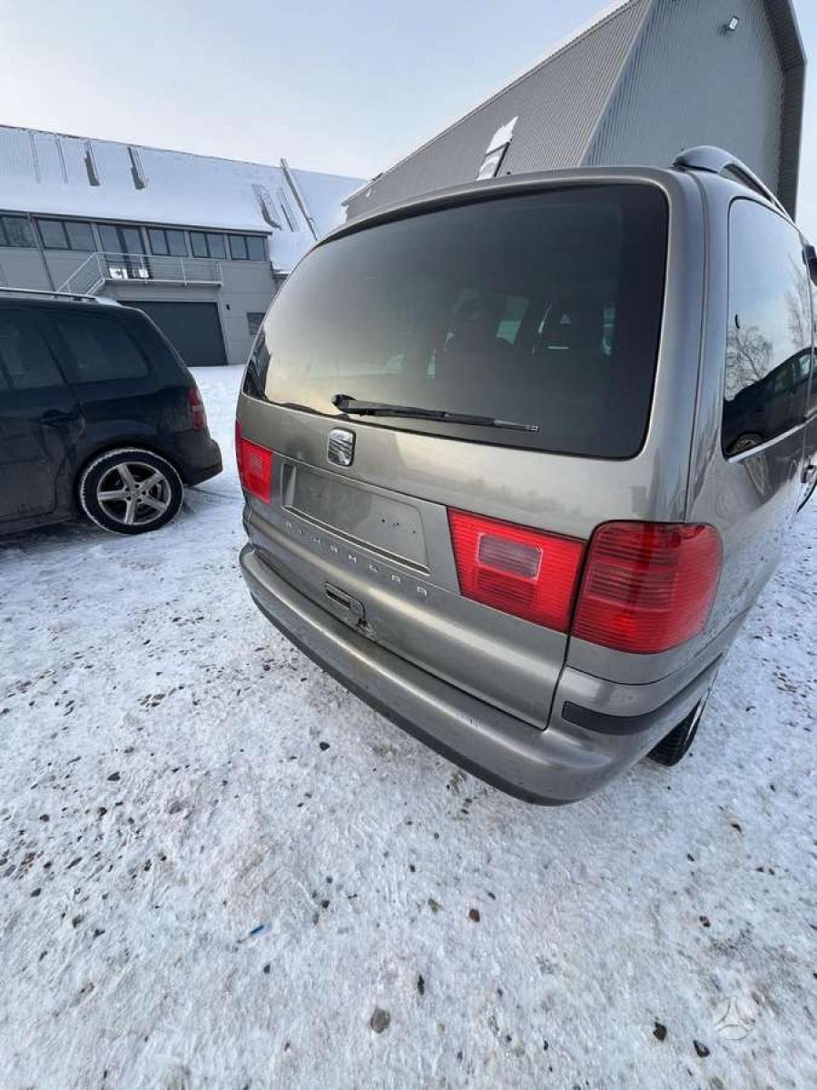 Pelēks SEAT Alhambra 2006 Marijampole, ar dzinēja tilpumu 1.97 L un nobraukumu 341 tūkst. km par 1800 €, foto 5 vietnē AUTOMOTO.COM.LV
