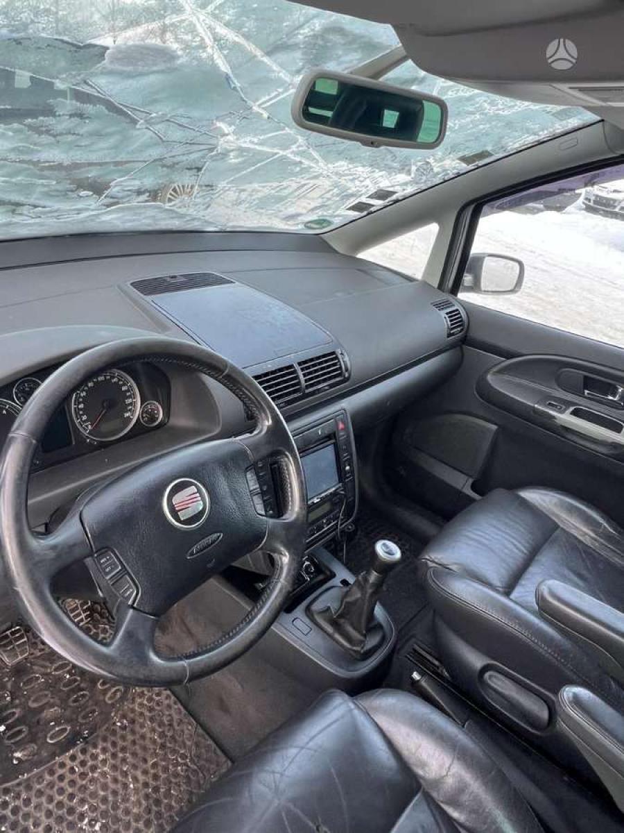 Pelēks SEAT Alhambra 2006 Marijampole, ar dzinēja tilpumu 1.97 L un nobraukumu 341 tūkst. km par 1800 €, foto 11 vietnē AUTOMOTO.COM.LV
