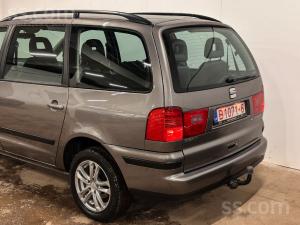 Pelēks SEAT Alhambra 2006 Jūrmala, ar dzinēja tilpumu 2.00 L un nobraukumu 230 tūkst. km par 3950 €, foto 6 vietnē AUTOMOTO.COM.LV