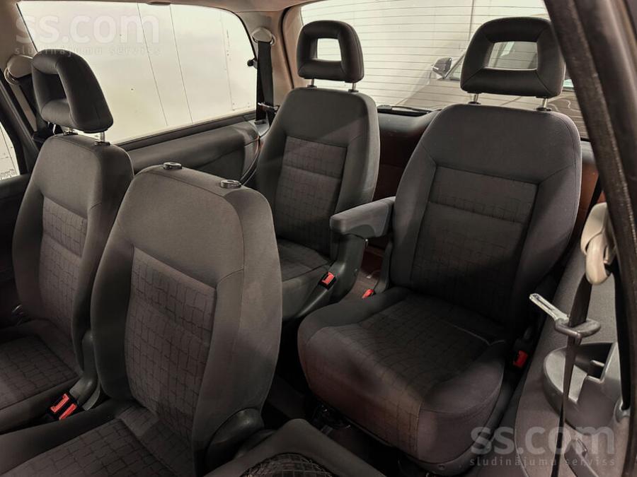 Pelēks SEAT Alhambra 2006 Jūrmala, ar dzinēja tilpumu 2.00 L un nobraukumu 230 tūkst. km par 3950 €, foto 22 vietnē AUTOMOTO.COM.LV