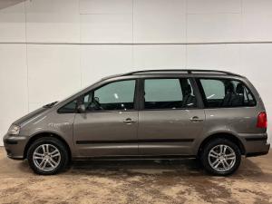 Grey SEAT Alhambra 2006 in Jurmala, with an engine capacity of 2.00 L and mileage of 230 thousand km for 3950 €, photo 5 on AUTOMOTO.COM.LV