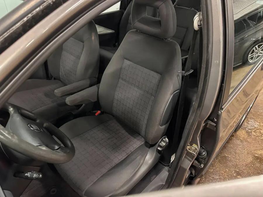 Grey SEAT Alhambra 2006 in Jurmala, with an engine capacity of 2.00 L and mileage of 230 thousand km for 3950 €, photo 17 on AUTOMOTO.COM.LV