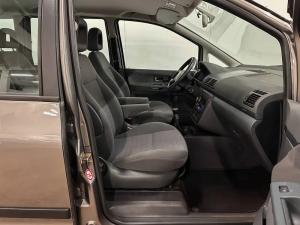 Grey SEAT Alhambra 2006 in Jurmala, with an engine capacity of 2.00 L and mileage of 230 thousand km for 3950 €, photo 19 on AUTOMOTO.COM.LV