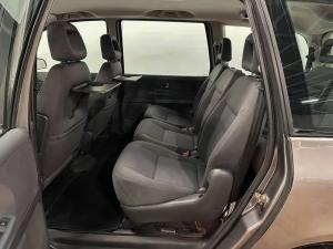 Grey SEAT Alhambra 2006 in Jurmala, with an engine capacity of 2.00 L and mileage of 230 thousand km for 3950 €, photo 21 on AUTOMOTO.COM.LV