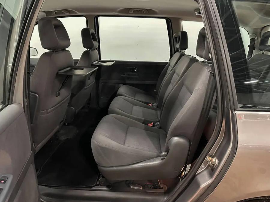 Grey SEAT Alhambra 2006 in Jurmala, with an engine capacity of 2.00 L and mileage of 230 thousand km for 3950 €, photo 21 on AUTOMOTO.COM.LV