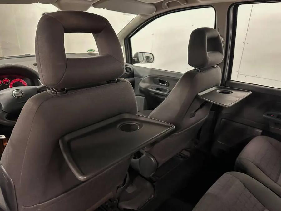 Grey SEAT Alhambra 2006 in Jurmala, with an engine capacity of 2.00 L and mileage of 230 thousand km for 3950 €, photo 22 on AUTOMOTO.COM.LV