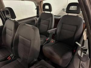 Grey SEAT Alhambra 2006 in Jurmala, with an engine capacity of 2.00 L and mileage of 230 thousand km for 3950 €, photo 23 on AUTOMOTO.COM.LV
