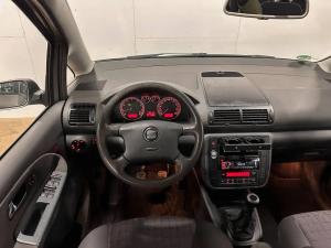 Grey SEAT Alhambra 2006 in Jurmala, with an engine capacity of 2.00 L and mileage of 230 thousand km for 3950 €, photo 27 on AUTOMOTO.COM.LV