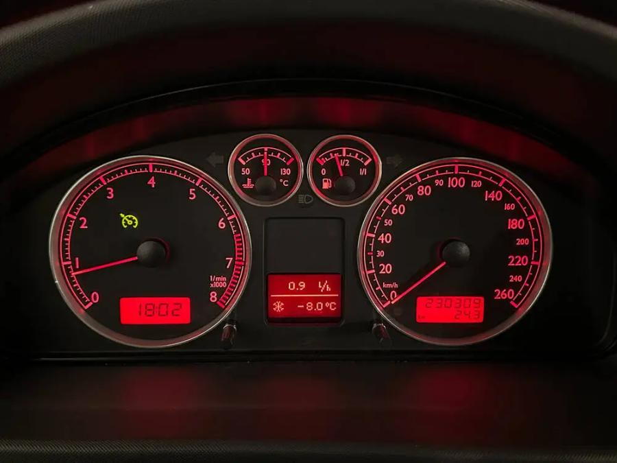 Grey SEAT Alhambra 2006 in Jurmala, with an engine capacity of 2.00 L and mileage of 230 thousand km for 3950 €, photo 32 on AUTOMOTO.COM.LV