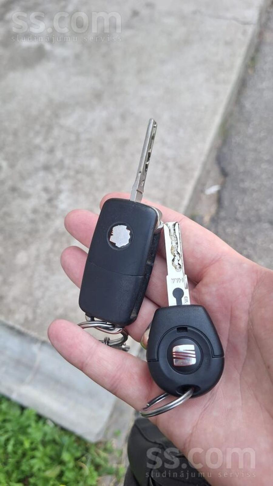 Pelēks SEAT Alhambra 2006 Daugavpils, ar dzinēja tilpumu 2.00 L un nobraukumu 340 tūkst. km par 2200 €, foto 8 vietnē AUTOMOTO.COM.LV