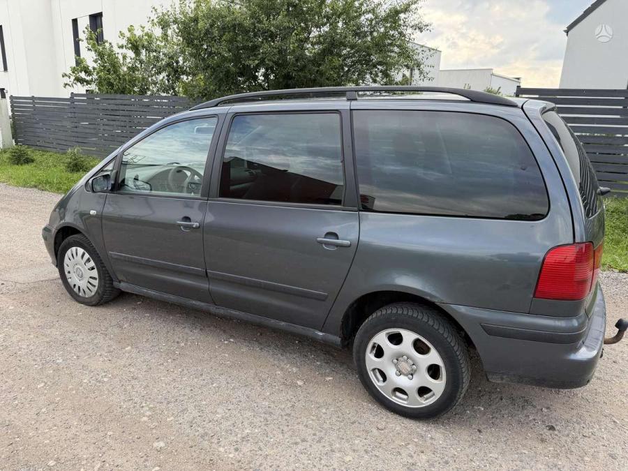 Pelēks SEAT Alhambra 2006 Viļņa, ar dzinēja tilpumu 1.97 L un nobraukumu 395 tūkst. km par 999 €, foto 8 vietnē AUTOMOTO.COM.LV