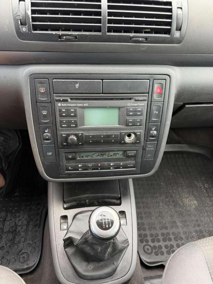 Pelēks SEAT Alhambra 2006 Viļņa, ar dzinēja tilpumu 1.97 L un nobraukumu 395 tūkst. km par 999 €, foto 14 vietnē AUTOMOTO.COM.LV
