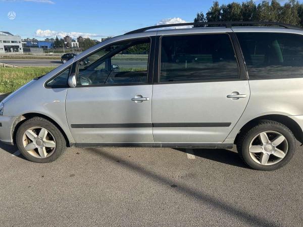 SEAT Alhambra 2006 Kauņa vietnē Pelēks SEAT Alhambra 2006 Kauņa, ar dzinēja tilpumu 1.97 L un nobraukumu 271 tūkst. km par 1150 €, foto 4 vietnē AUTOMOTO.COM.LV