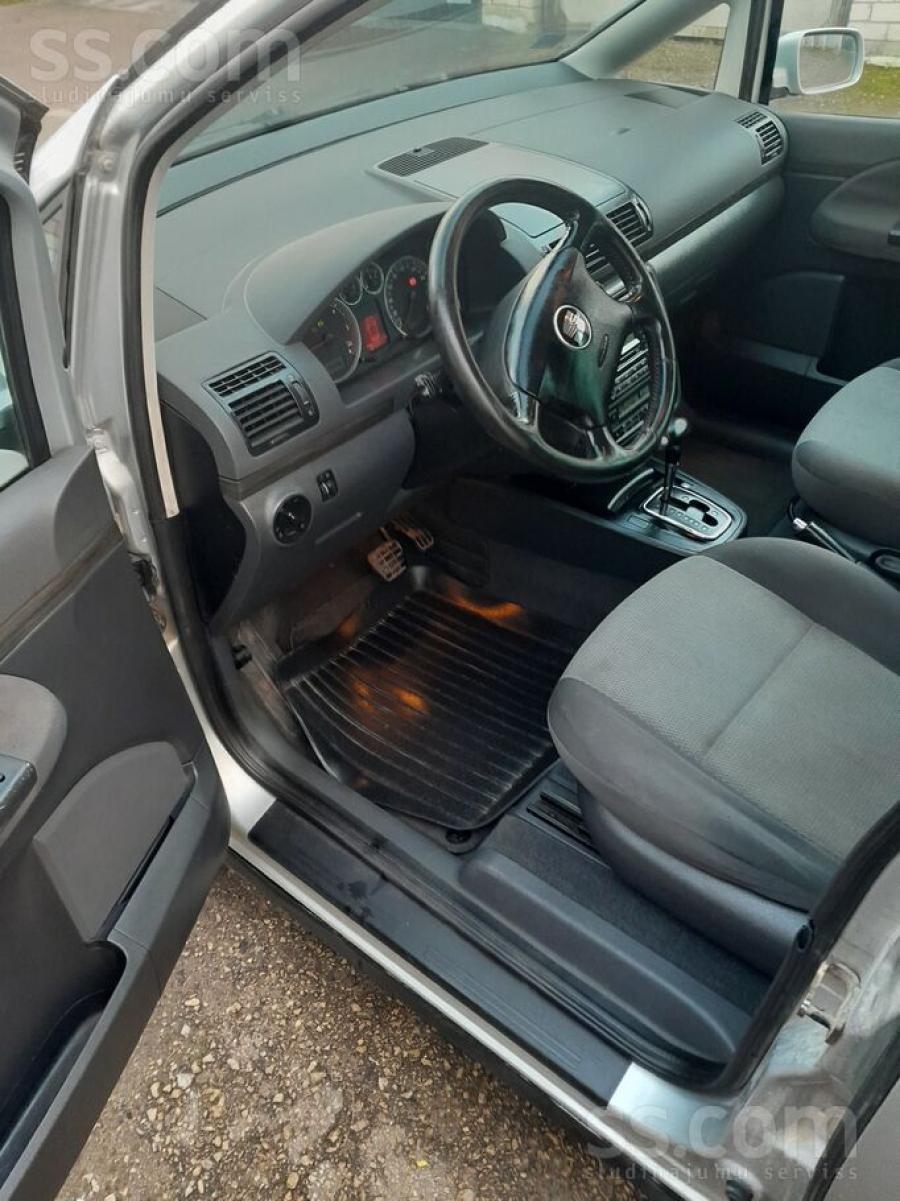 Grey SEAT Alhambra 2007 in Riga, with an engine capacity of 1.90 L and mileage of 360 thousand km for 2799 €, photo 9 on AUTOMOTO.COM.LV