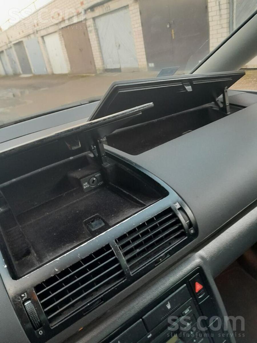 Grey SEAT Alhambra 2007 in Riga, with an engine capacity of 1.90 L and mileage of 360 thousand km for 2799 €, photo 14 on AUTOMOTO.COM.LV