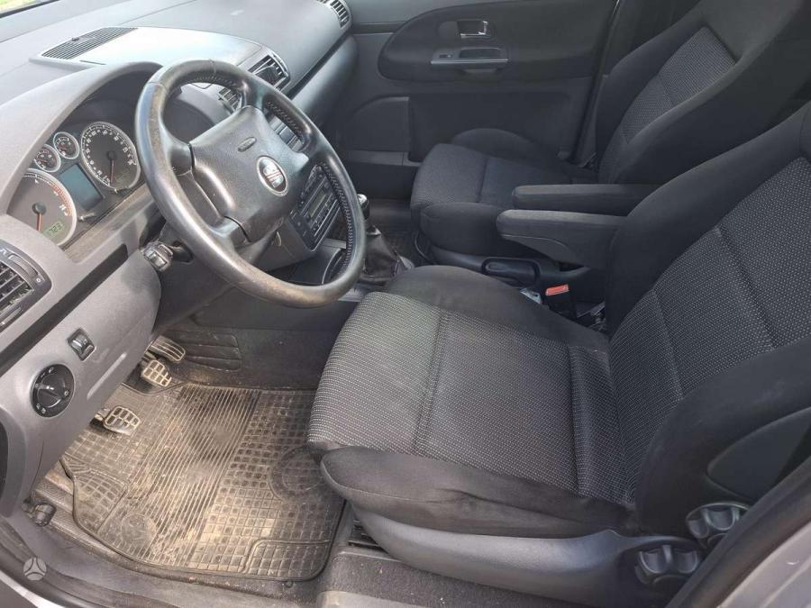 Pelēks SEAT Alhambra 2007 Alīta, ar dzinēja tilpumu 1.97 L un nobraukumu 300 tūkst. km par 1655 €, foto 9 vietnē AUTOMOTO.COM.LV
