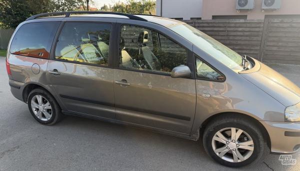 SEAT Alhambra 2007 in Kaunas on AUTOMOTO.COM.LV Grey SEAT Alhambra 2007 in Kaunas, with an engine capacity of 1.90 L and mileage of 395 thousand km for 1900 €, photo 5 on AUTOMOTO.COM.LV