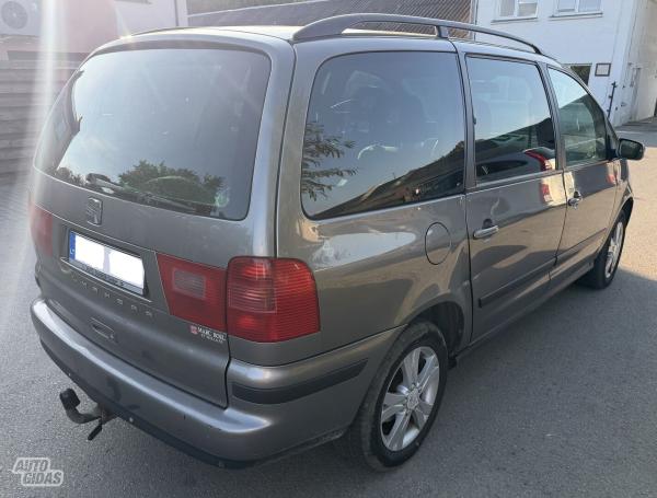 SEAT Alhambra 2007 in Kaunas on AUTOMOTO.COM.LV Grey SEAT Alhambra 2007 in Kaunas, with an engine capacity of 1.90 L and mileage of 395 thousand km for 1900 €, photo 6 on AUTOMOTO.COM.LV