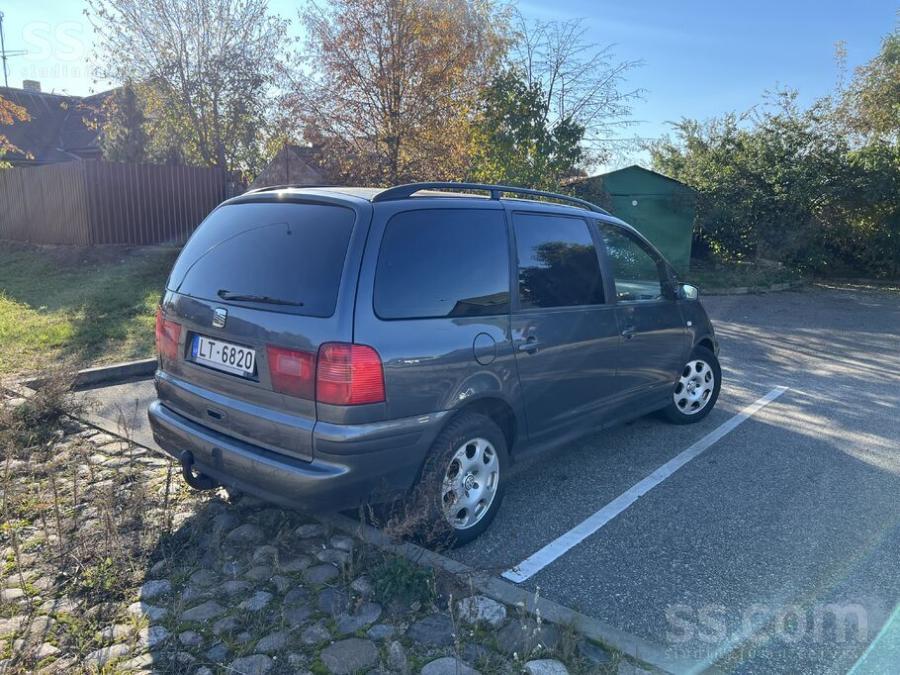 Pelēks SEAT Alhambra 2008 Daugavpils, ar dzinēja tilpumu 2.00 L un nobraukumu 358 tūkst. km par 1999 €, foto 4 vietnē AUTOMOTO.COM.LV