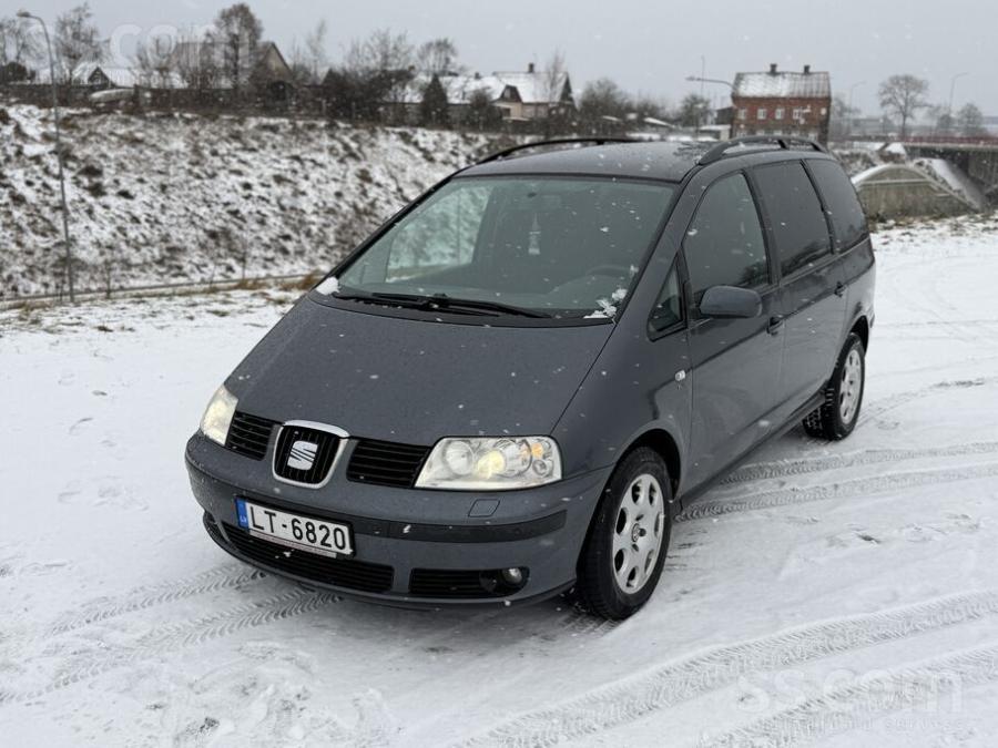 Grey SEAT Alhambra 2008 in Daugavpils, with an engine capacity of 2.00 L and mileage of 358 thousand km for 1990 €, photo 1 on AUTOMOTO.COM.LV