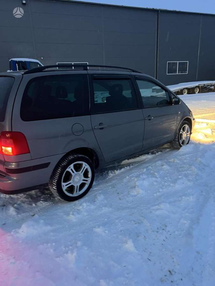 Серый Сеат Альхамбра 2008 в Мариямполе, объемом двигателя 1.97 л и пробегом 341 тыс. км за 1800 €, фото 4 на AUTOMOTO.COM.LV