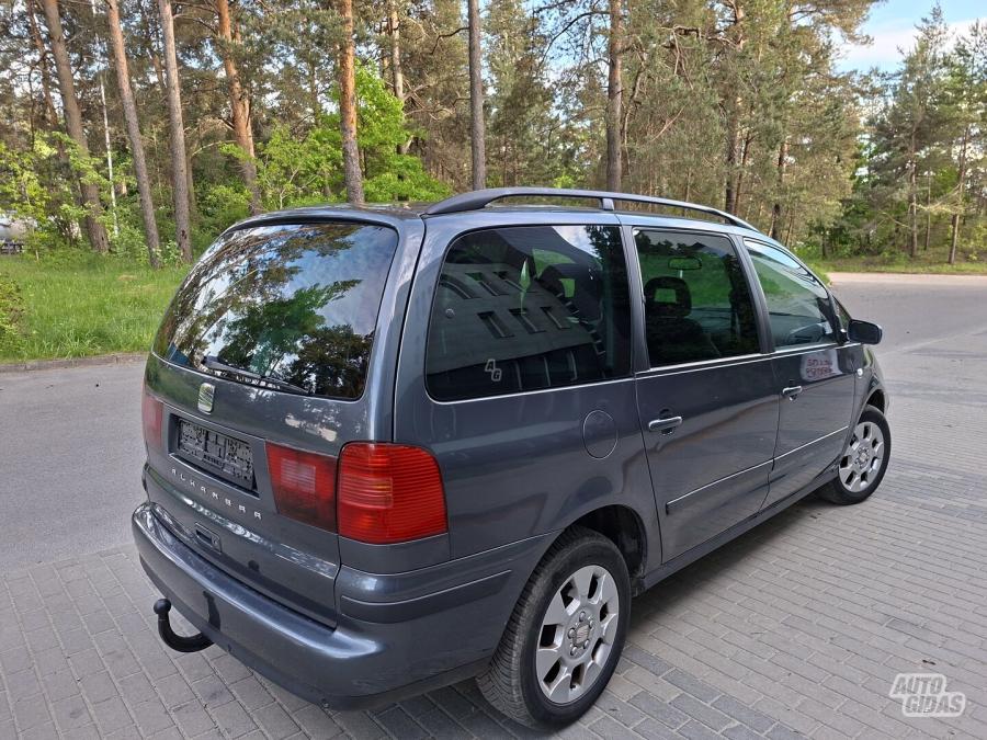 Pelēks SEAT Alhambra 2008 Viļņa, ar dzinēja tilpumu 2.00 L un nobraukumu 281 tūkst. km par 3650 €, foto 5 vietnē AUTOMOTO.COM.LV