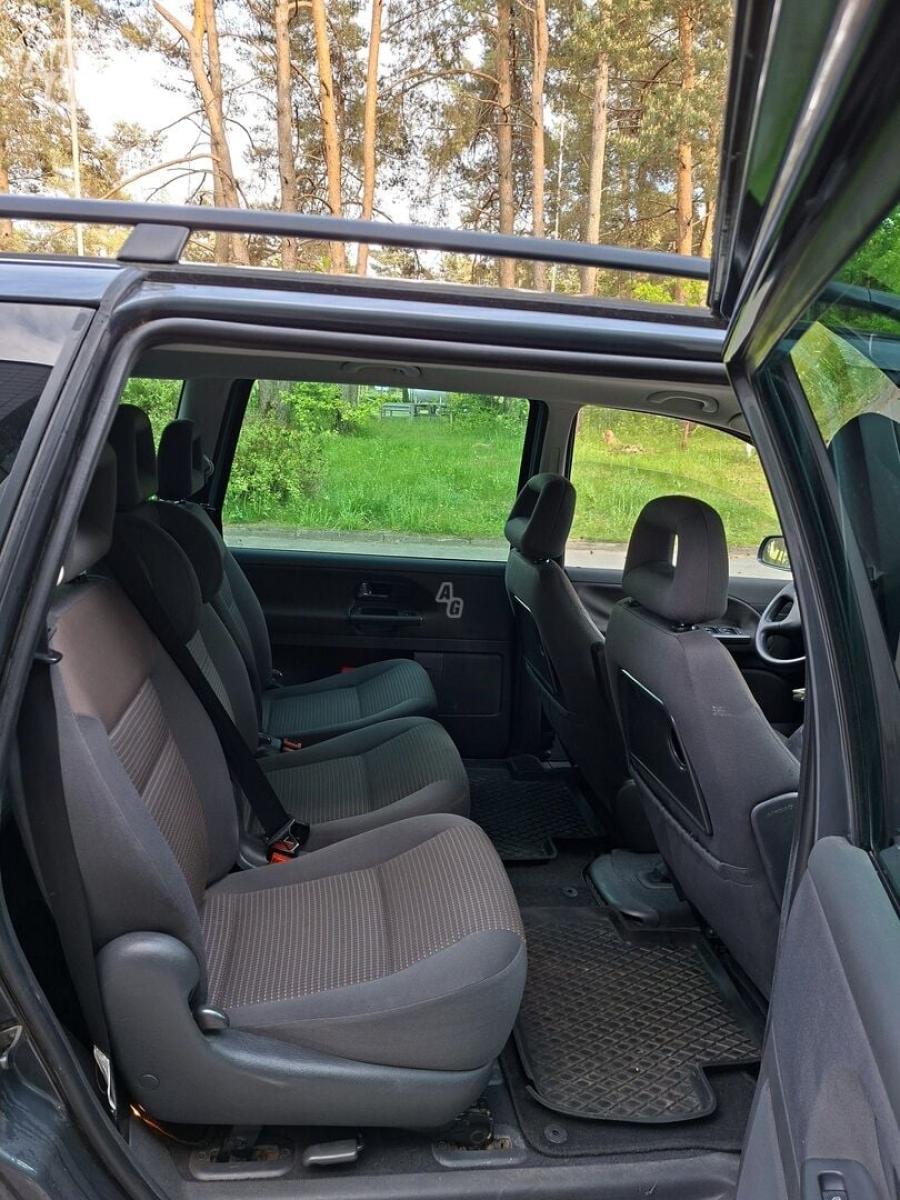 Pelēks SEAT Alhambra 2008 Viļņa, ar dzinēja tilpumu 2.00 L un nobraukumu 281 tūkst. km par 3650 €, foto 9 vietnē AUTOMOTO.COM.LV