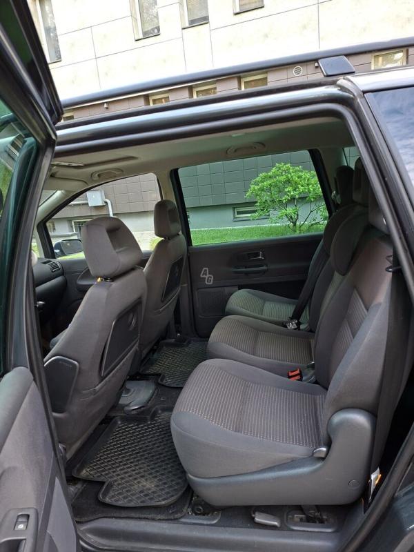 Grey SEAT Alhambra 2008 in Vilnius, with an engine capacity of 2.00 L and mileage of 281 thousand km for 3650 €, photo 9 on AUTOMOTO.COM.LV