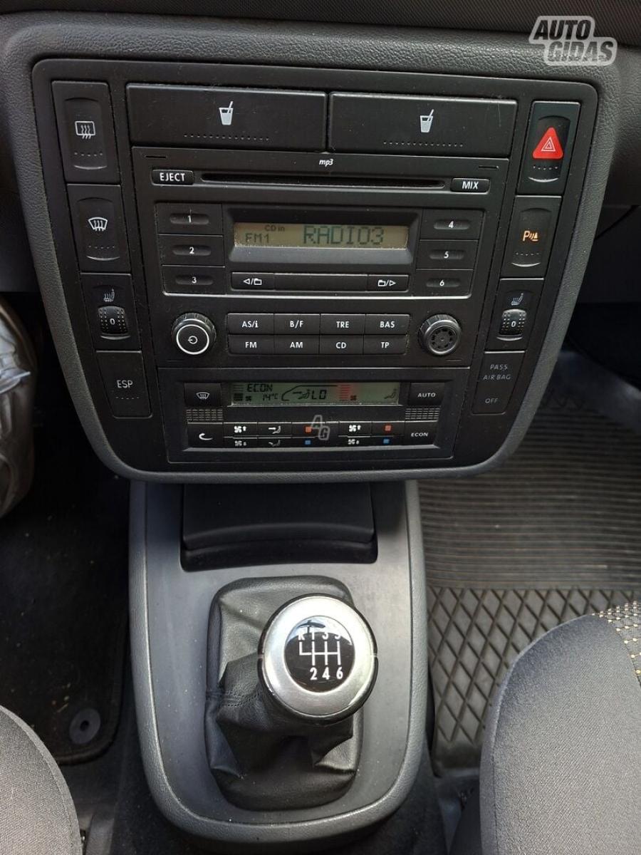 Pelēks SEAT Alhambra 2008 Viļņa, ar dzinēja tilpumu 2.00 L un nobraukumu 281 tūkst. km par 3650 €, foto 12 vietnē AUTOMOTO.COM.LV