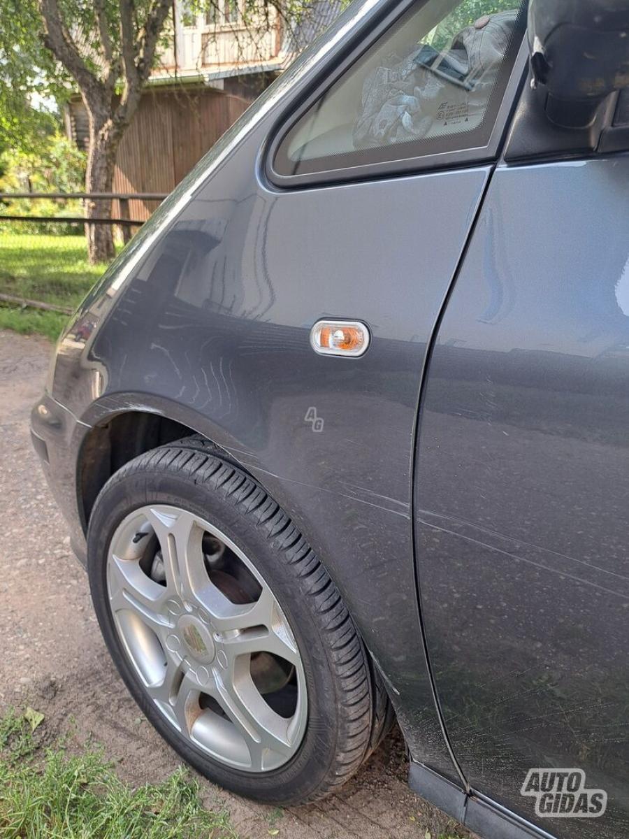 Pelēks SEAT Alhambra 2008 Kauņa, ar dzinēja tilpumu 1.90 L un nobraukumu 264 tūkst. km par 3900 €, foto 6 vietnē AUTOMOTO.COM.LV