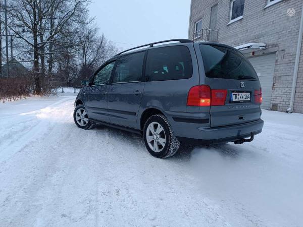 Pelēks SEAT Alhambra 2009 Kelmė, ar dzinēja tilpumu 1.97 L un nobraukumu 289 tūkst. km par 4450 €, foto 5 vietnē AUTOMOTO.COM.LV