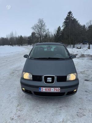 Grey SEAT Alhambra 2009 in Klaipeda, with an engine capacity of 1.90 L and mileage of 253 thousand km for 2650 €, photo 2 on AUTOMOTO.COM.LV